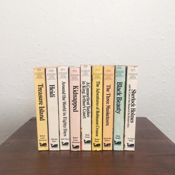Vintage | Other | Set Of 9 Vintage Pastel Moby Books Illustrated ...
